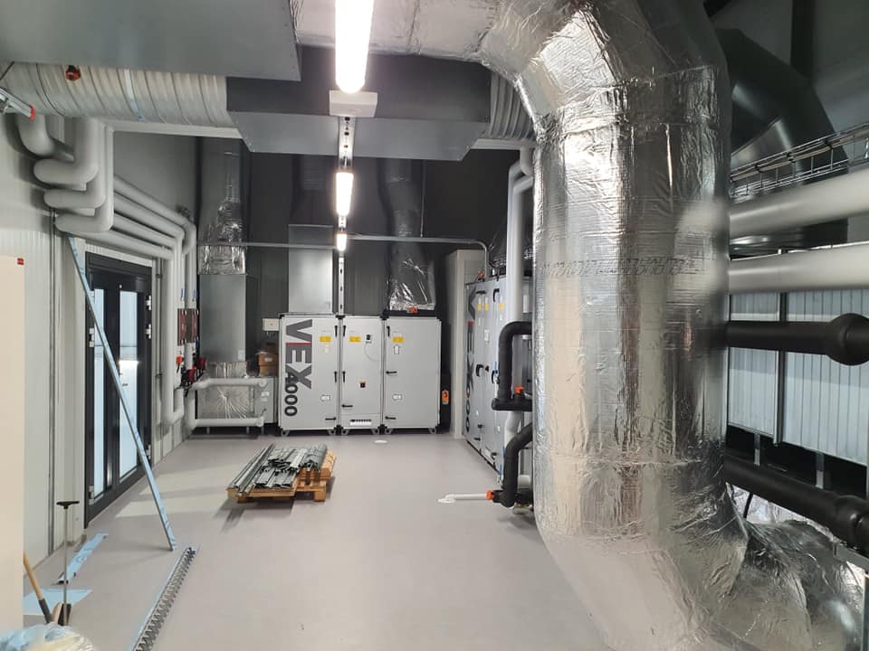 Aktiv Veidrift AS har fått nytt bygg i et flott grønt miljø - Teknisk Isolasjon AS